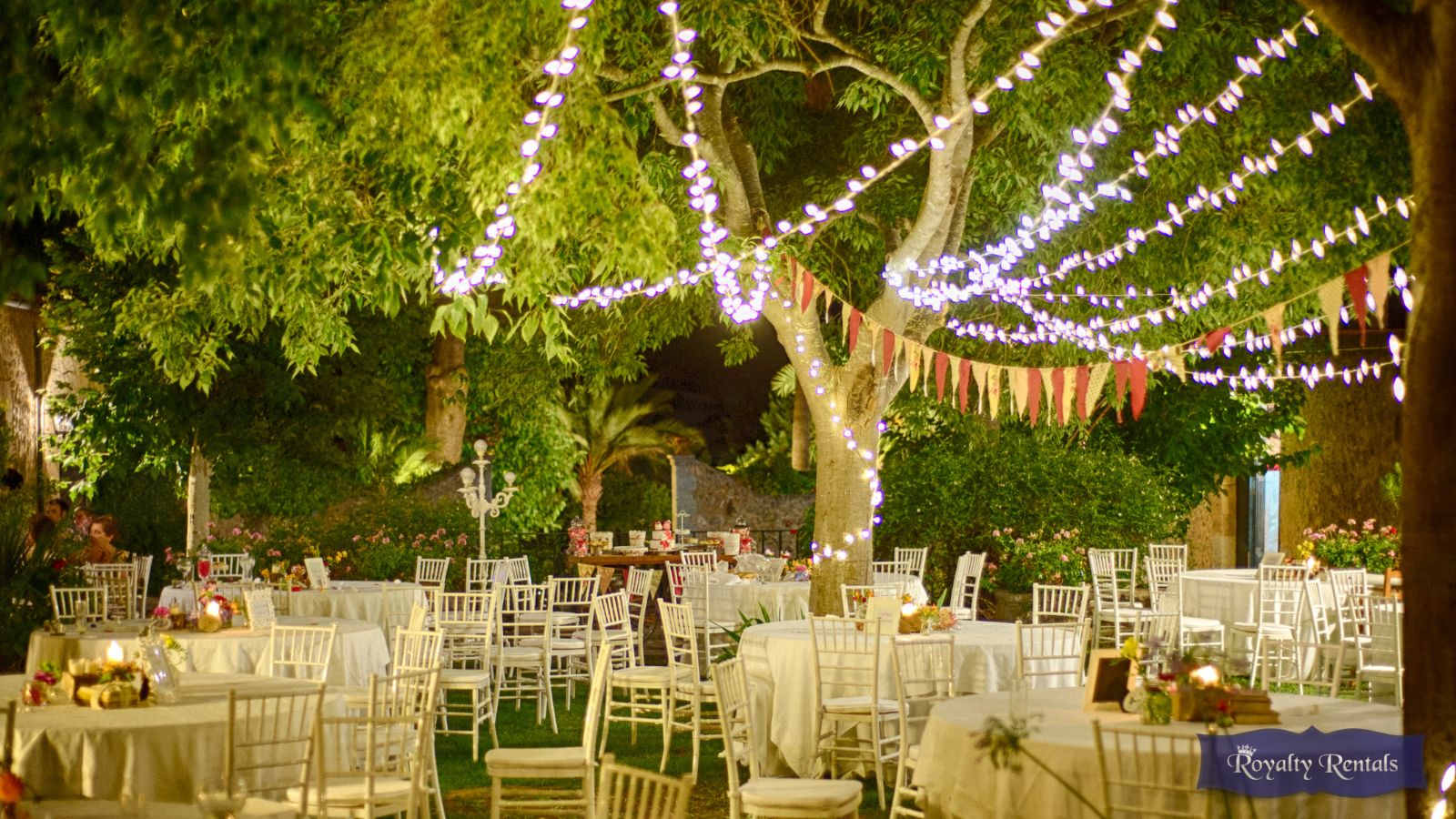 DIY Outdoor Party Decorations Guide | Royalty Rentals